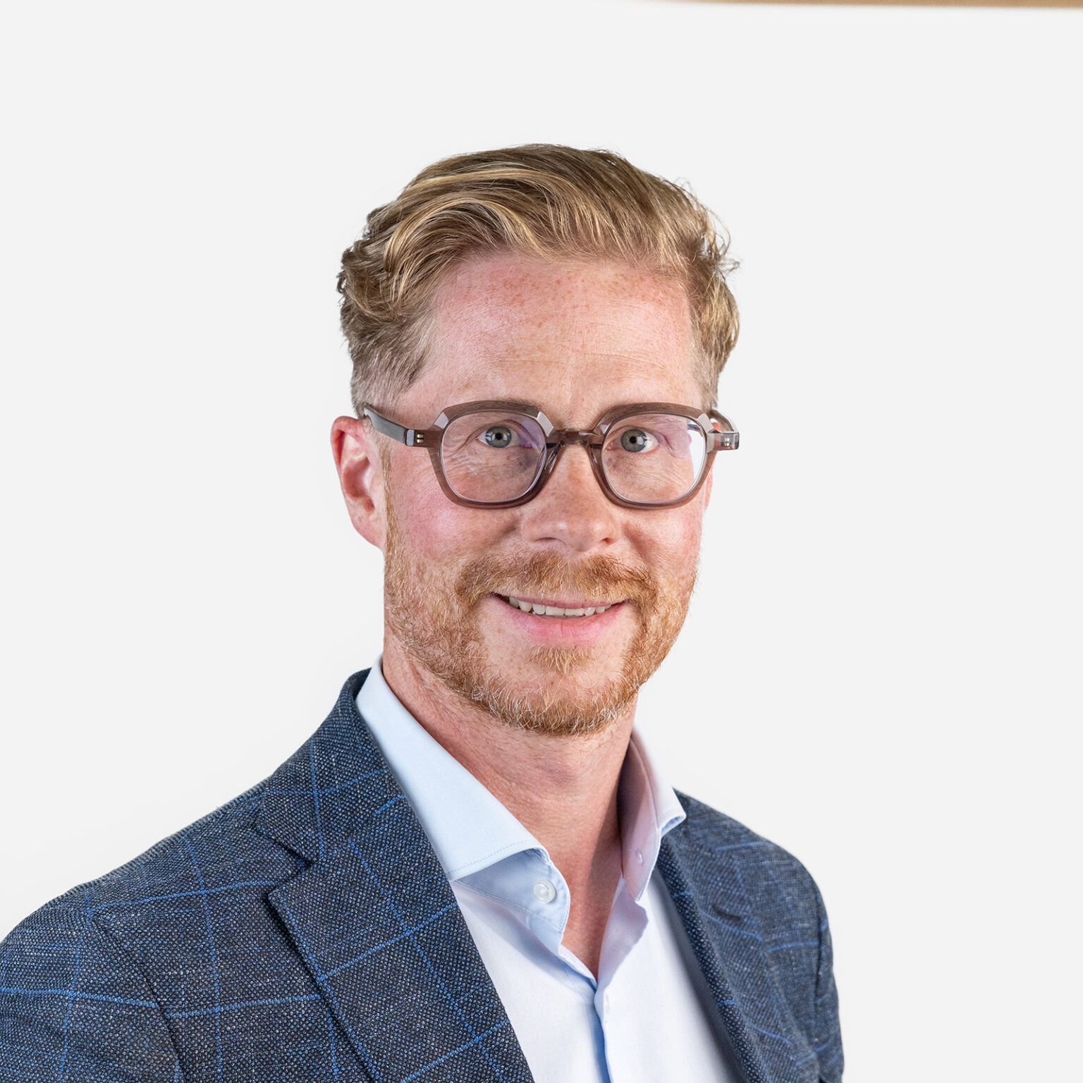 ALVA Capital - Við fjárfestum í fasteignum og fyrirtækjum sem við trúum á